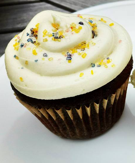 Very Vegan Vanilla Cupcakes - The Hamptons Vegan