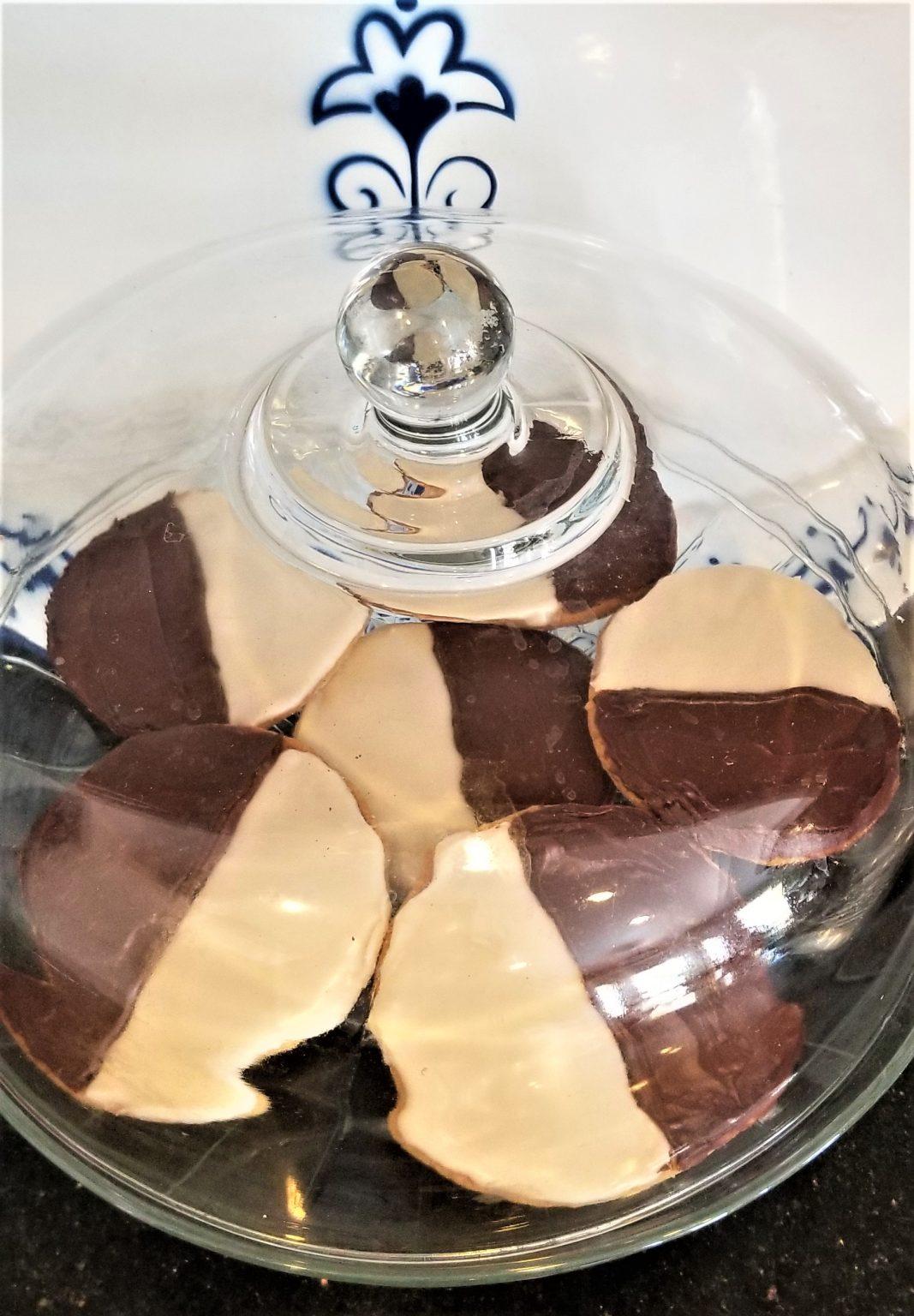 Happy Half-Moon Cookies for Some Lunar Love