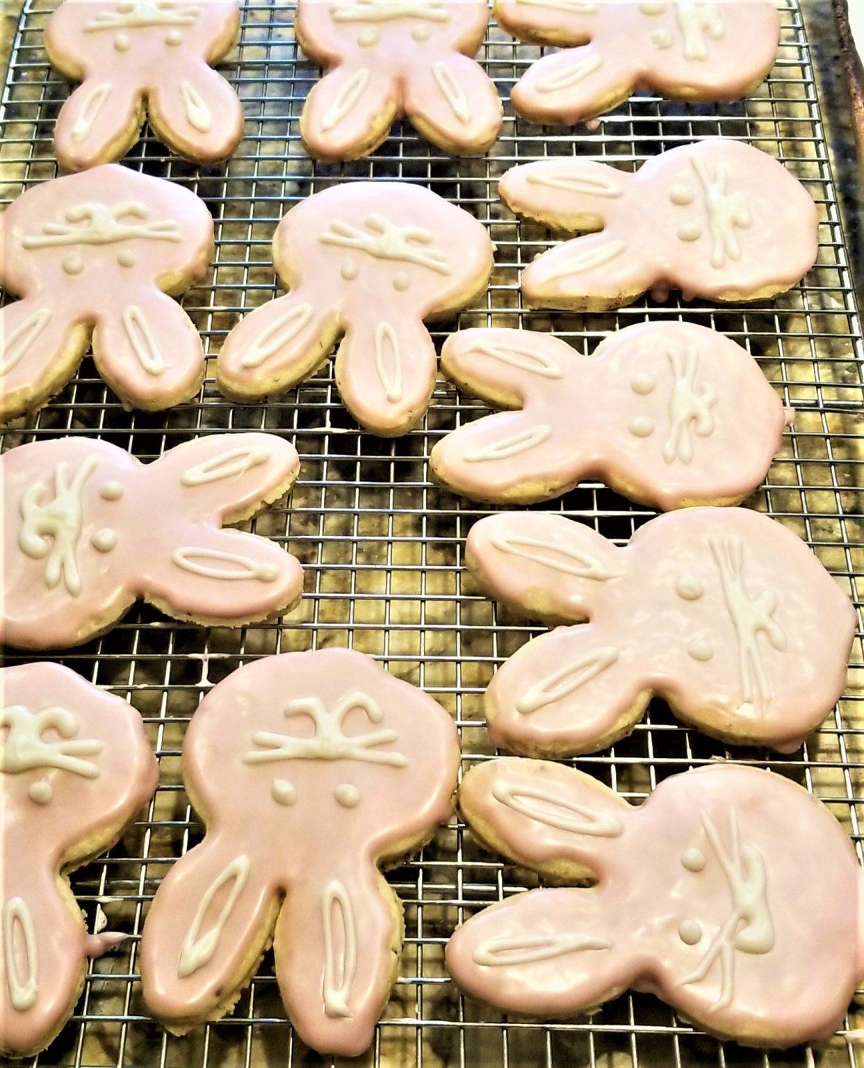 Make Sugar Cookies For a Fun Holiday Tradition
